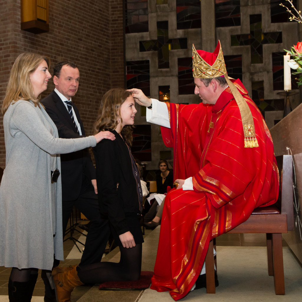 Viering van het Heilig Vormsel olv Mgr. H.W. Woorts – 12apostelen